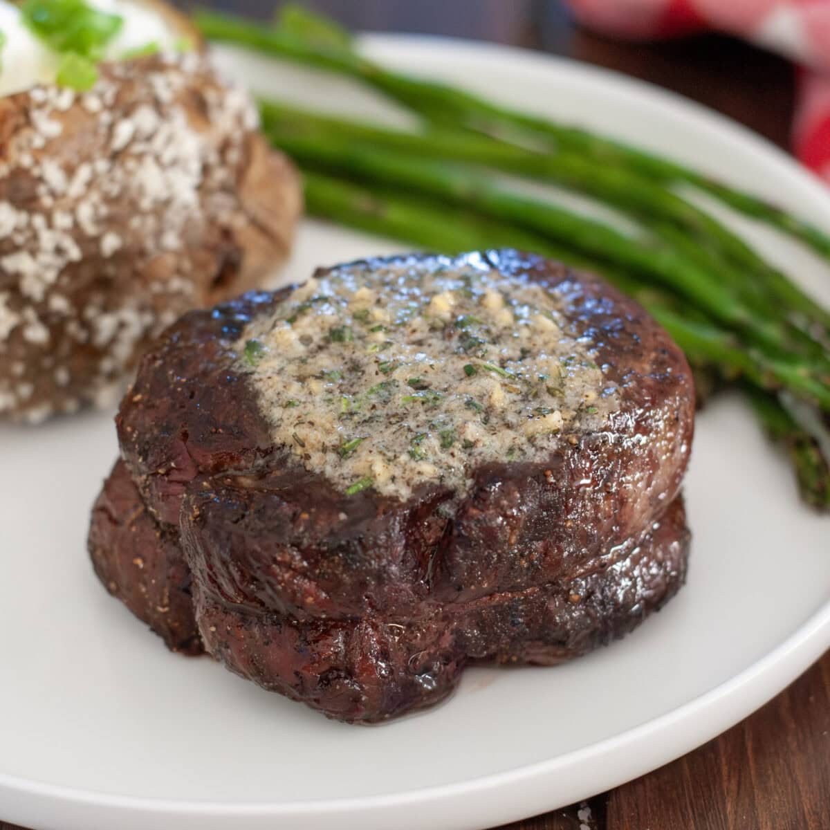 Grilled Filet Mignon - cookitwithtim.com